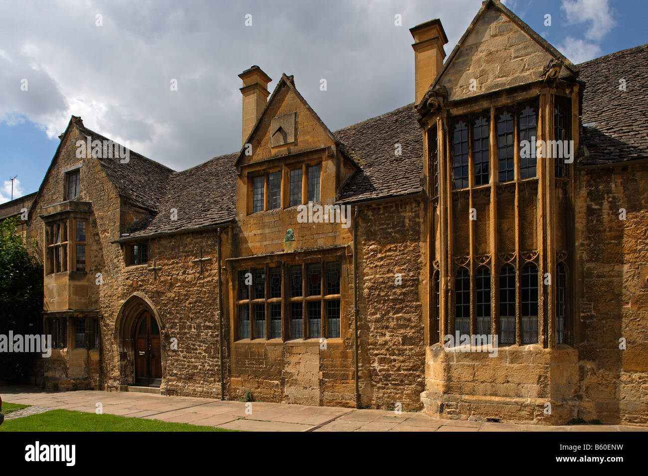 Chipping Camden town center typical houses Built in melow stone House ...
