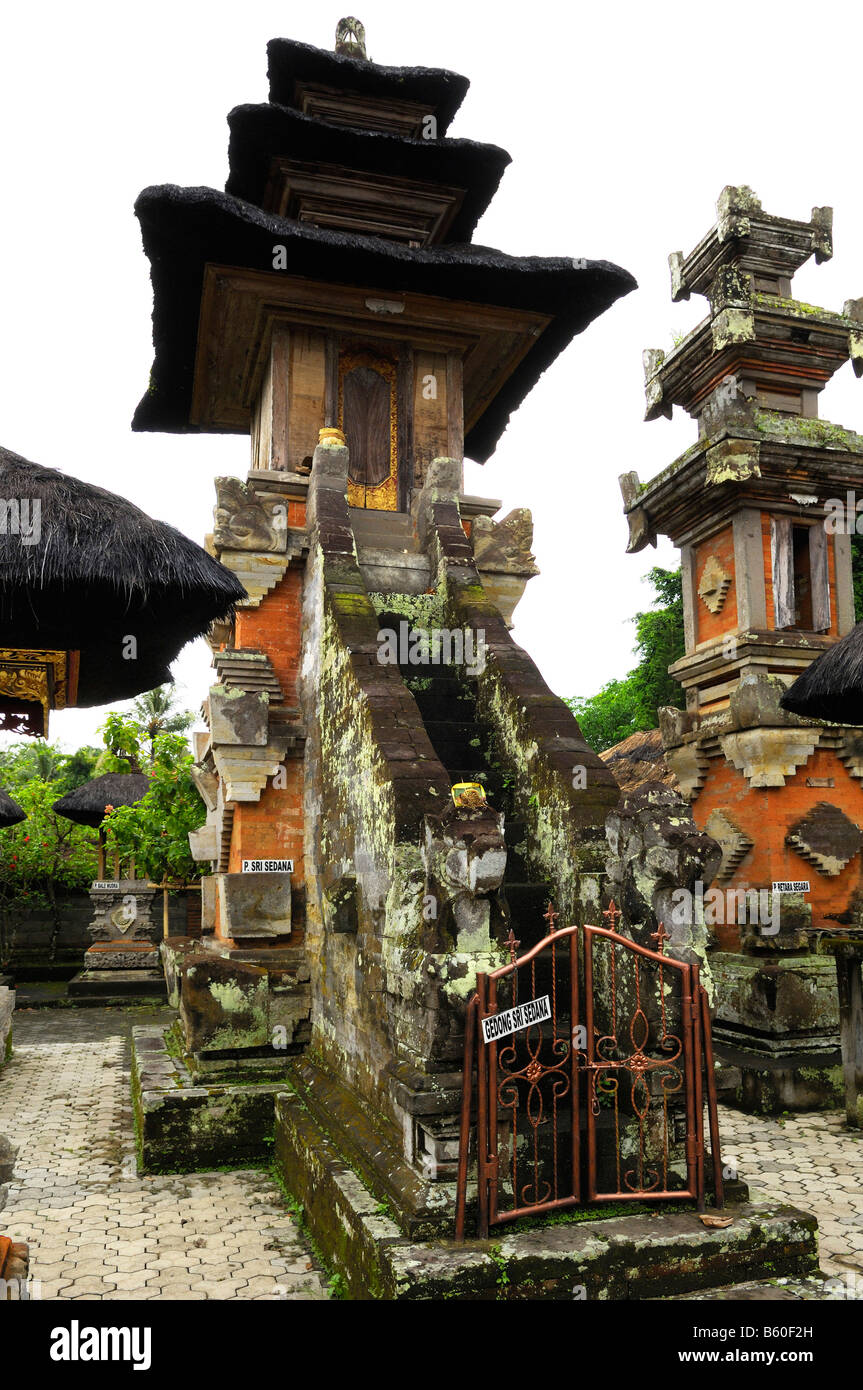 Pura temple hi-res stock photography and images - Alamy