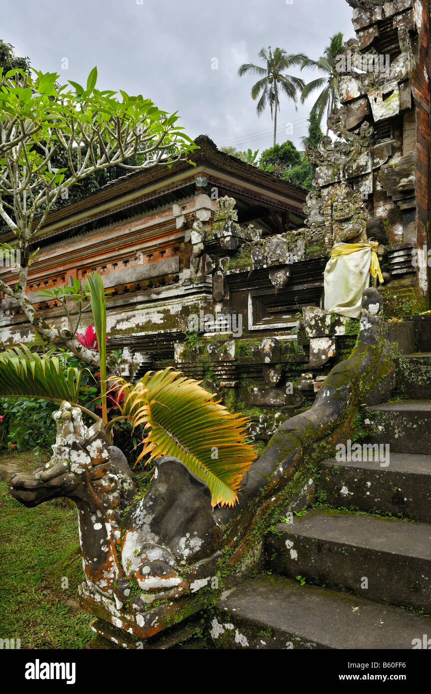 Stairs at the sacred baths of Pura Gunung Kawi, near Ubud, Bali ...