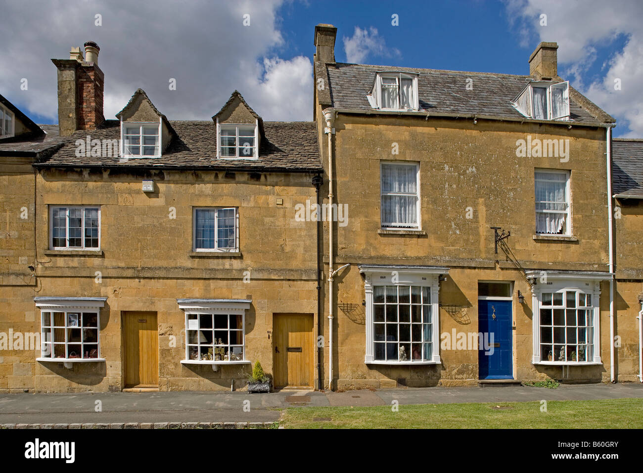 Broadway town center typical houses constructed in golden limestone ...