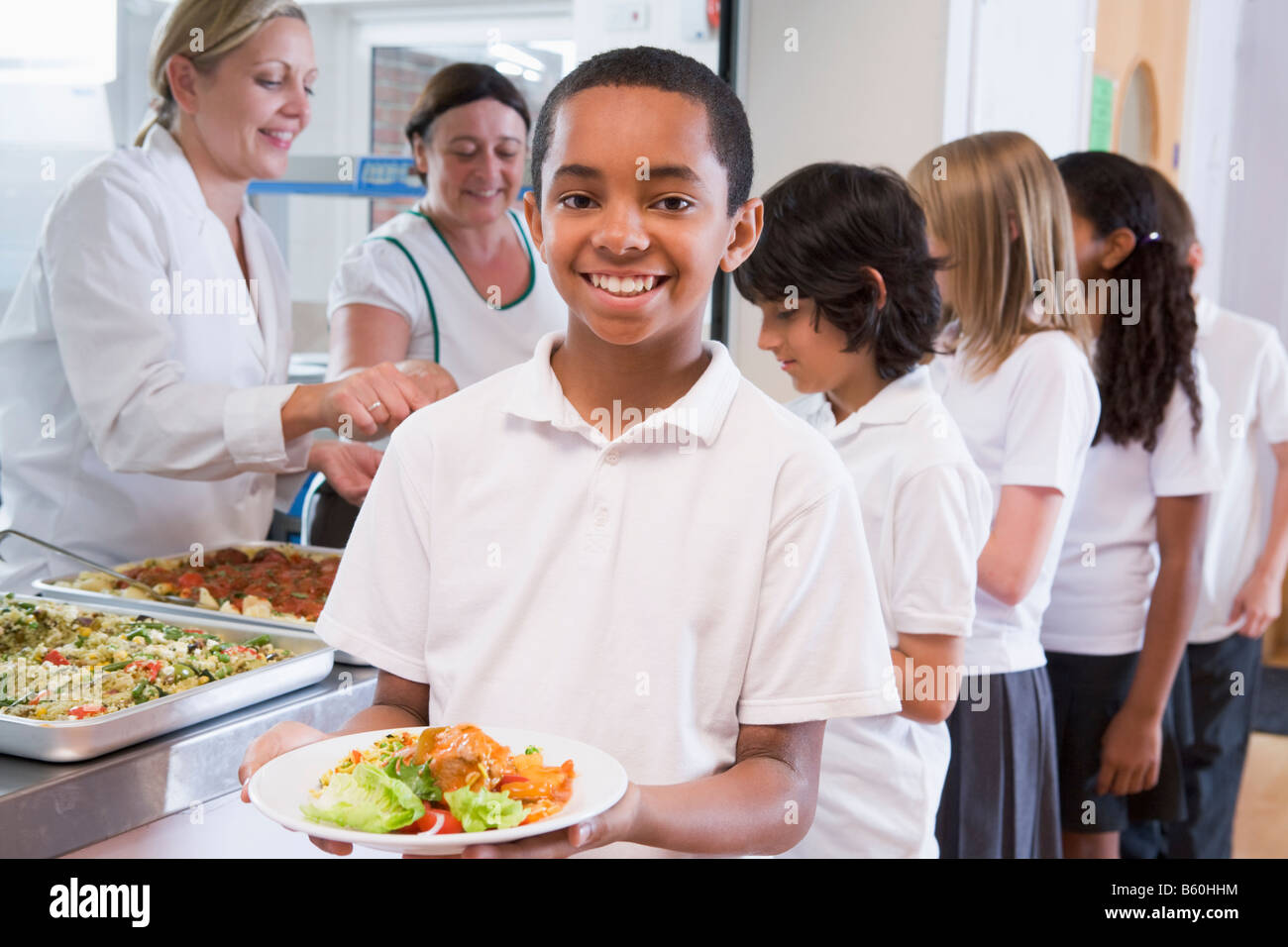 School cafeteria line hi-res stock photography and images - Alamy