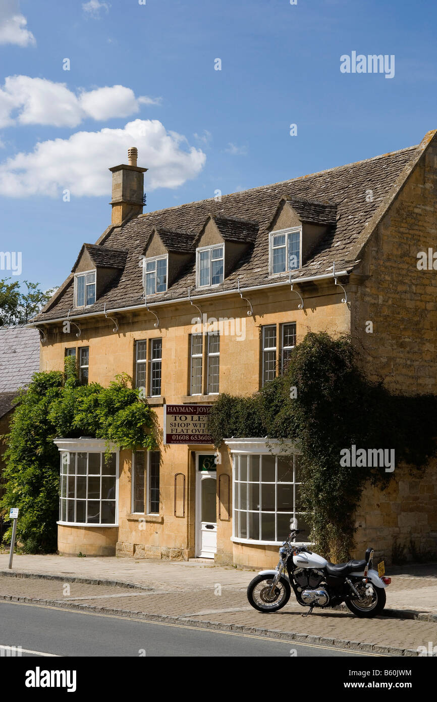 Broadway town center typical houses constructed in golden limestone ...
