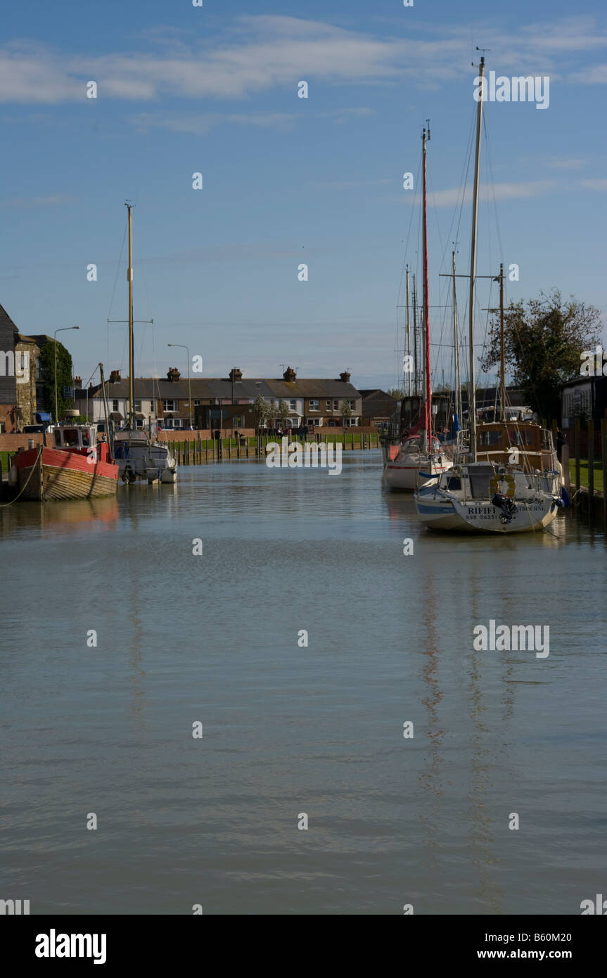 Sailing Yachts Moored On The River Tillingham at the Historic Cinque ...