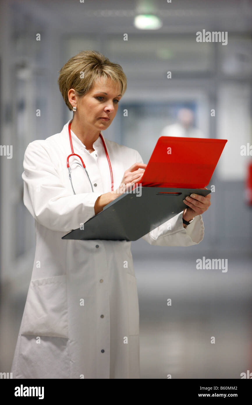 Female Doctor in a hospital Stock Photo - Alamy