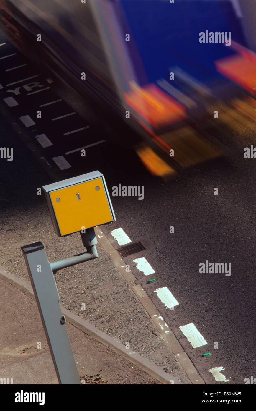 Speed camera trailer hi-res stock photography and images - Alamy