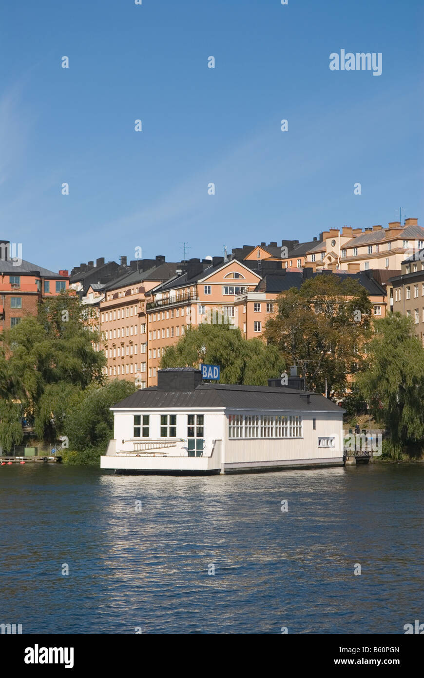 Bathing house in Stockholm. Cold water bath house in lake Mälaren Stock ...