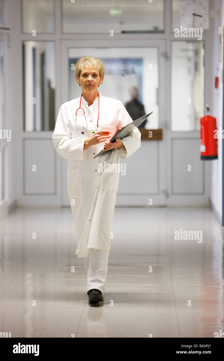 Female Doctor in a hospital Stock Photo - Alamy