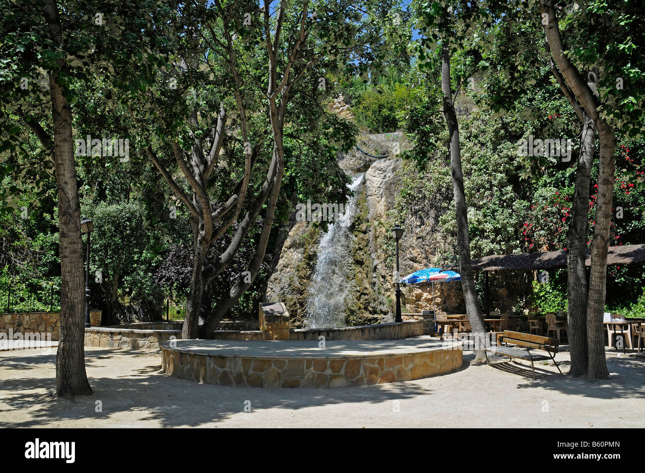 Font de la Favara, spring, picnic area, shadows, trees, catering, La ...