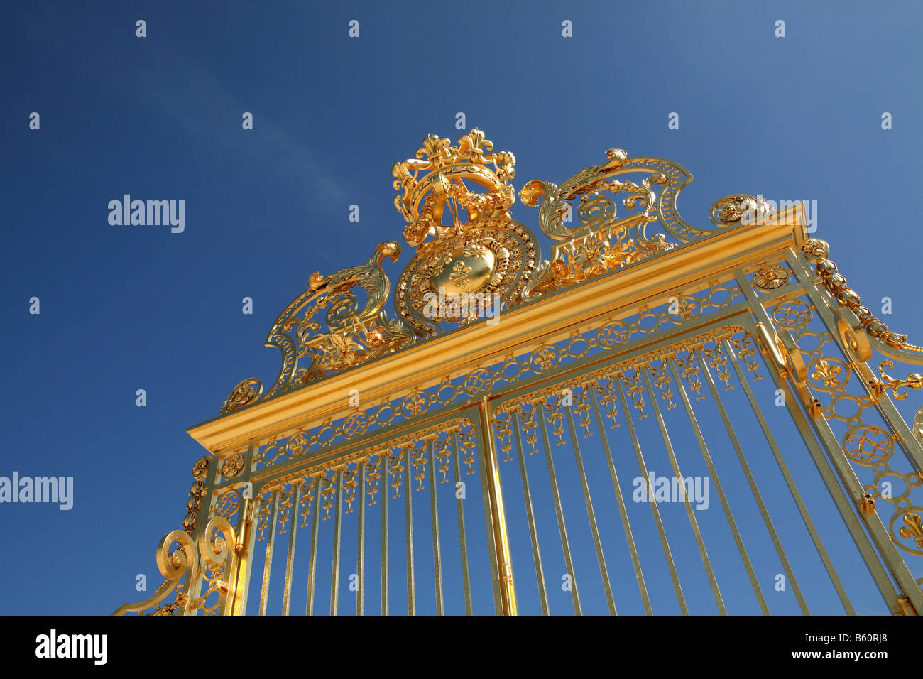 Golden gates of versailles palace hi-res stock photography and images ...
