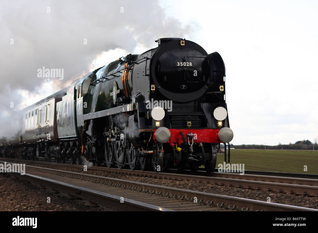 Steam locomotive "Clan Line" Pulling the VSOE luncheon special to ...