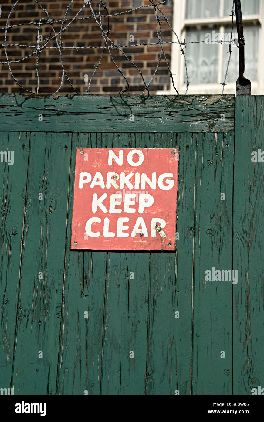 no parking keep clear sign on a gateway in burslem Stock Photo - Alamy