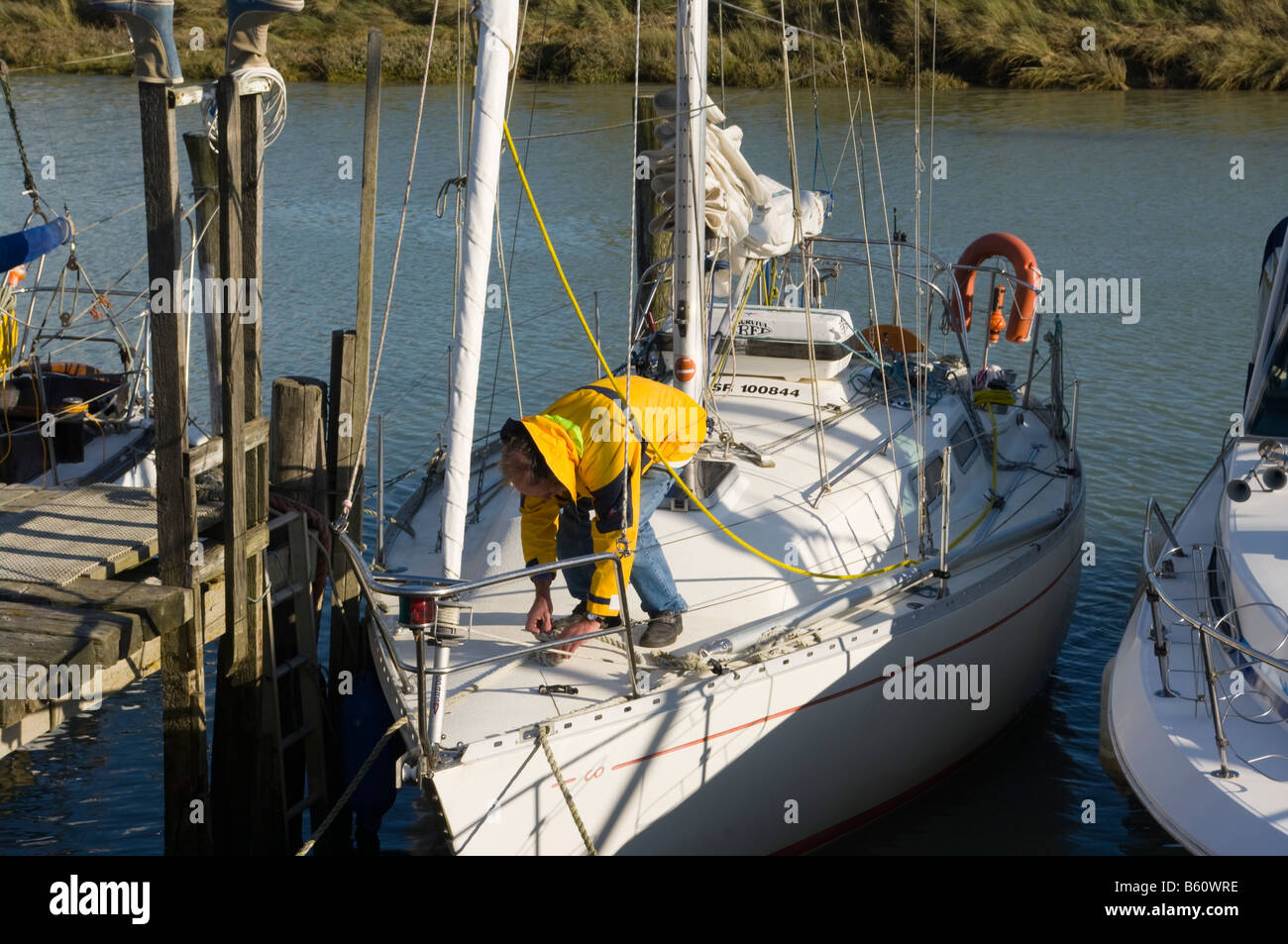 Man Person Mooring His sailing Yacht Stock Photo - Alamy