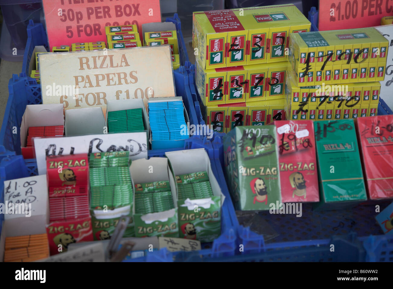 Tobacco stall hi-res stock photography and images - Alamy
