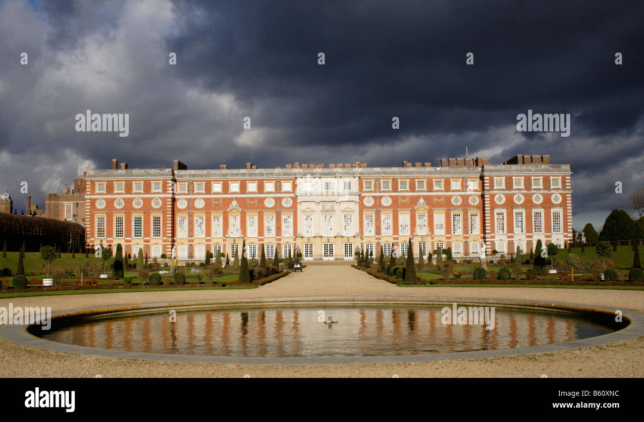 Hampton Court Palace Surrey view from The Privy Garden Stock Photo - Alamy