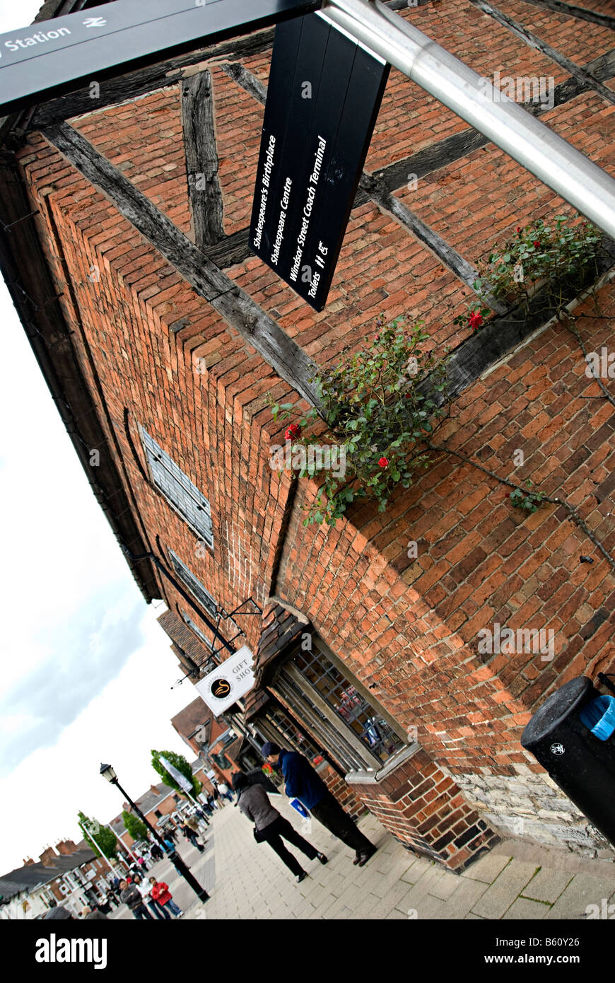 stratford upon avon town sign next to shakespeares birth place Stock ...