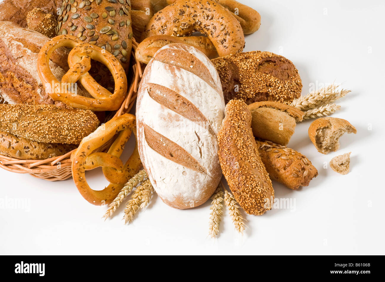 Variety of whole wheat bread Stock Photo - Alamy