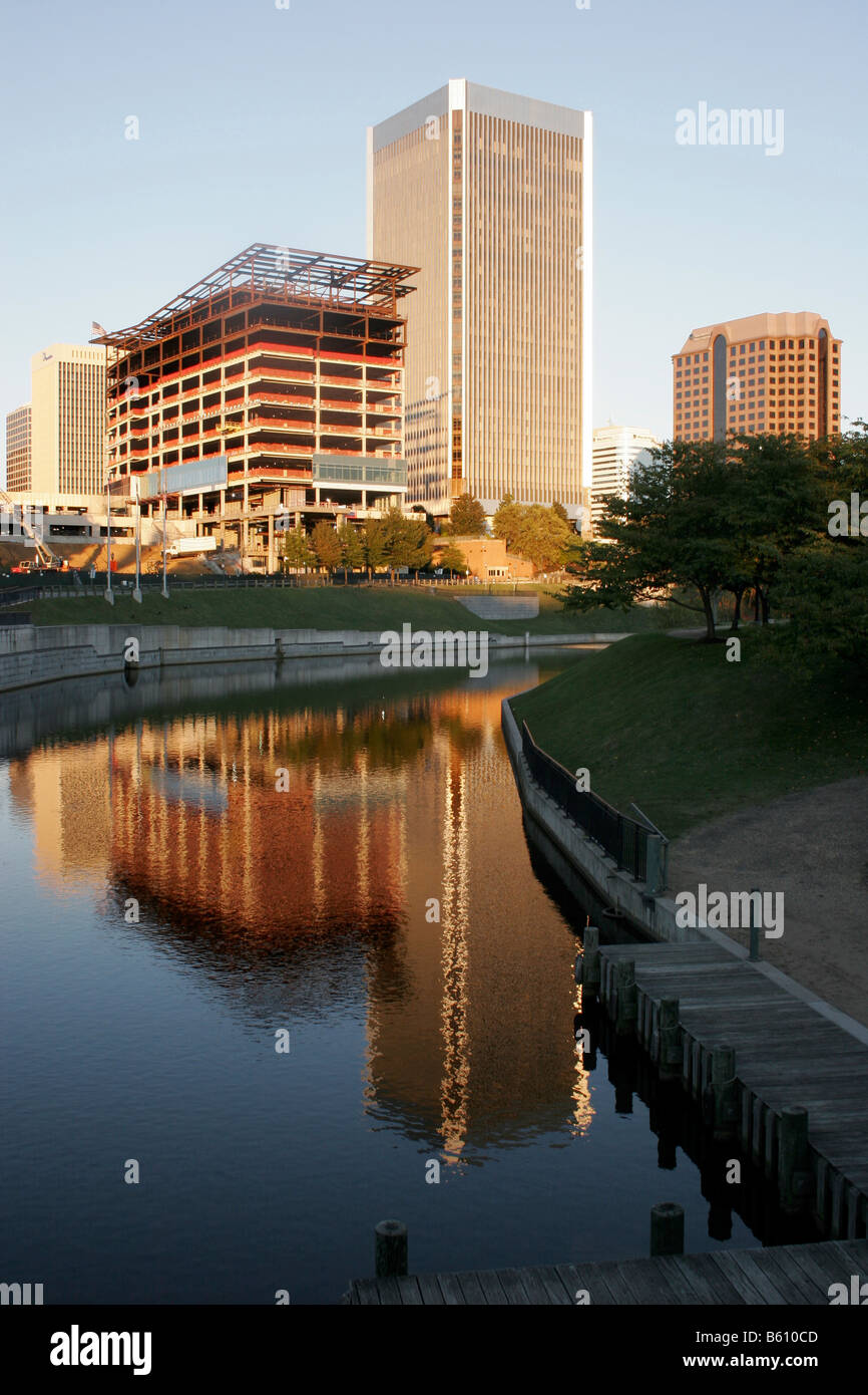Richmond skyscraper hi-res stock photography and images - Alamy