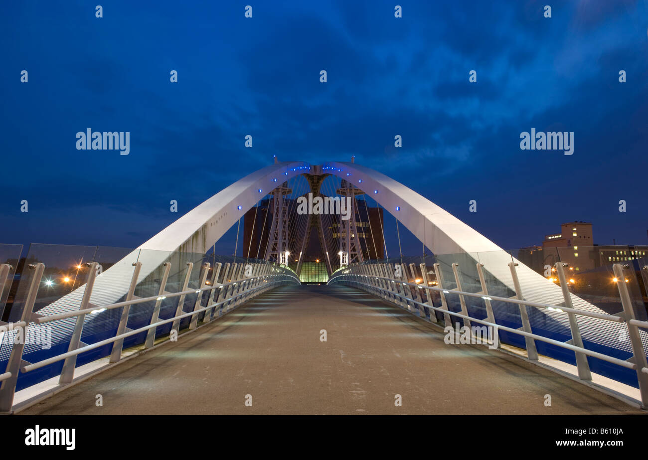 Salford Quays lift bridge, Salford Quays Manchester Stock Photo - Alamy