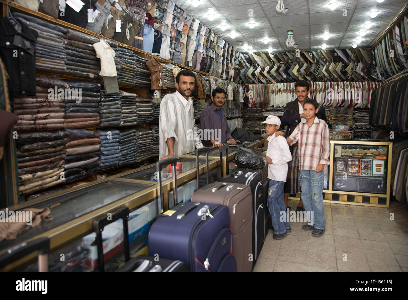 Middle east fashion clothes shop stores hi-res stock photography and ...