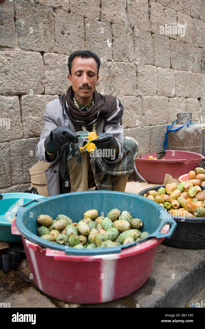 Selling prickly pears hi-res stock photography and images - Alamy