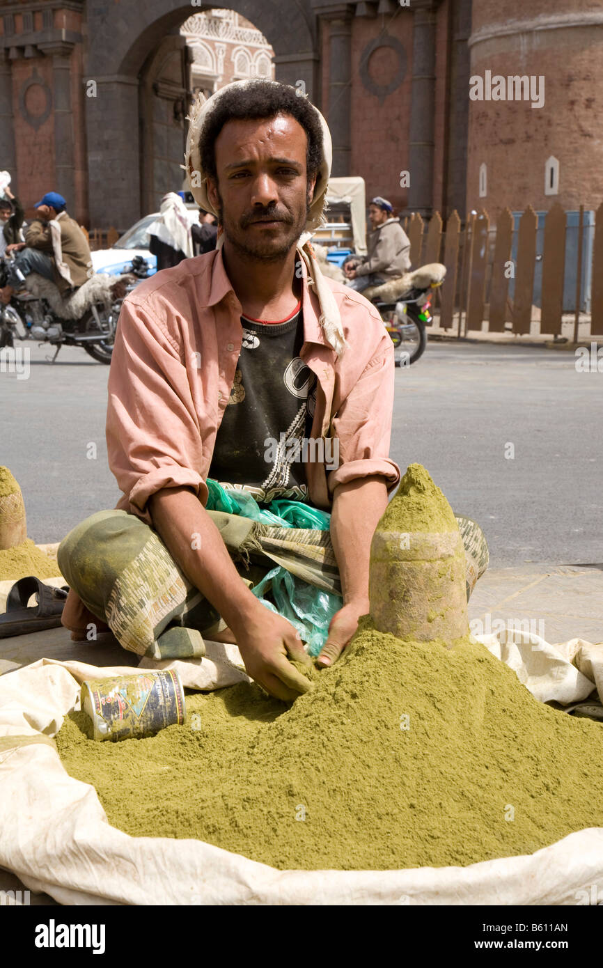 Man selling henna colours, souk, market, San a , Yemen, Middle East ...