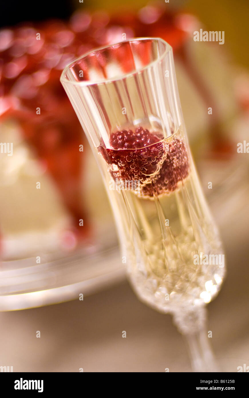 Raspberries in champagne Stock Photo - Alamy