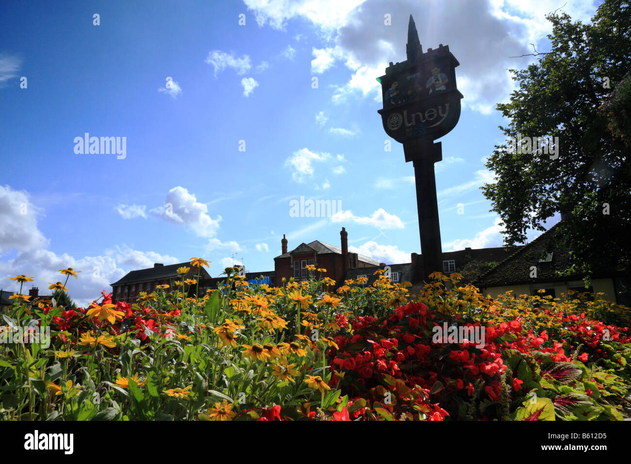 A wooden sign for the English town of Olney Stock Photo - Alamy