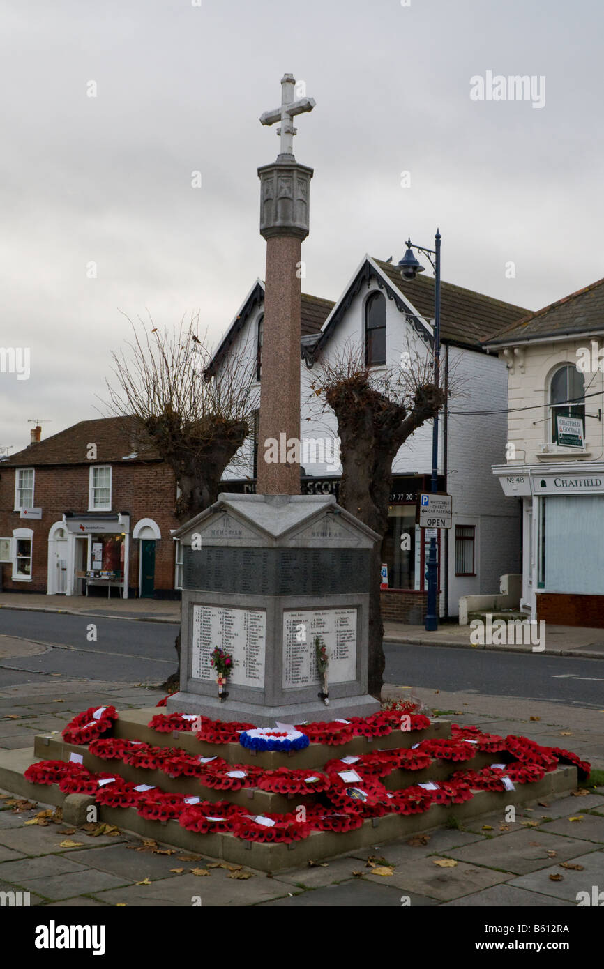 war memorial on remembrance sunday Stock Photo - Alamy