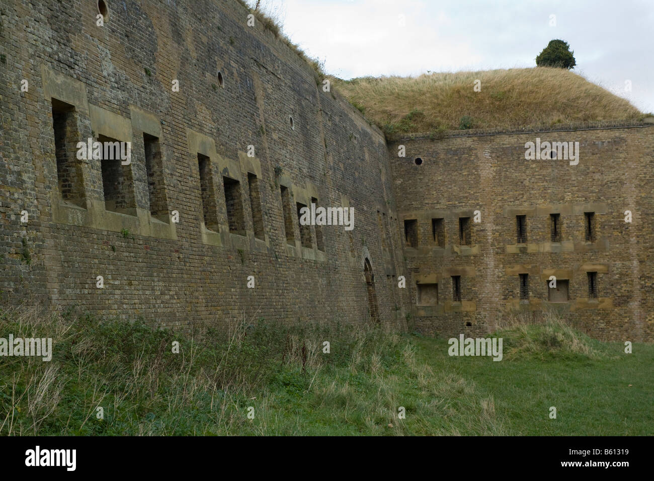 gun points and dry moat at the drop redoubt fort in Dover Stock Photo ...