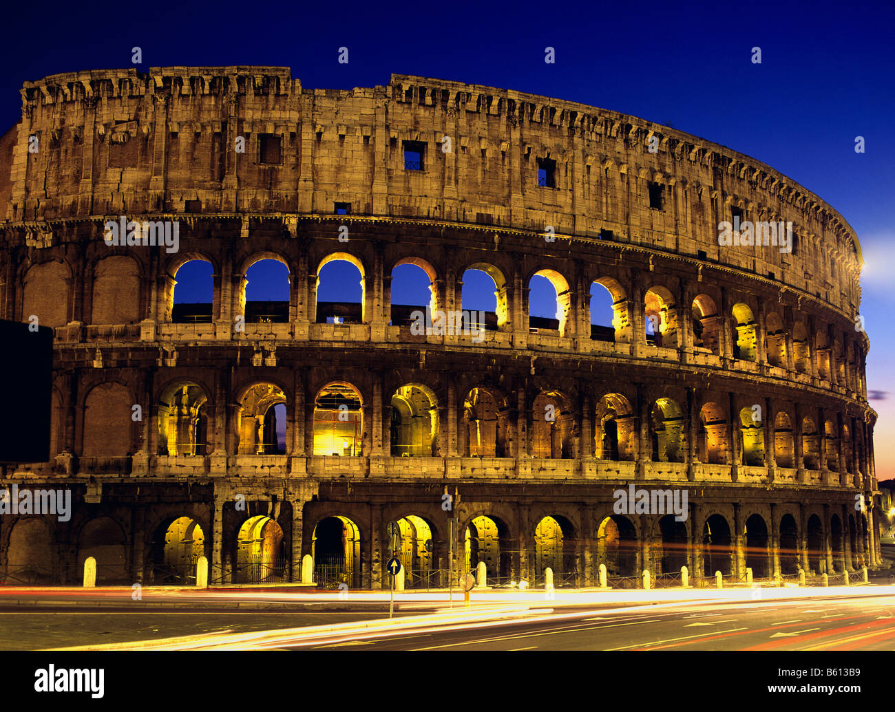 Colosseum iconic architecture hi-res stock photography and images - Alamy