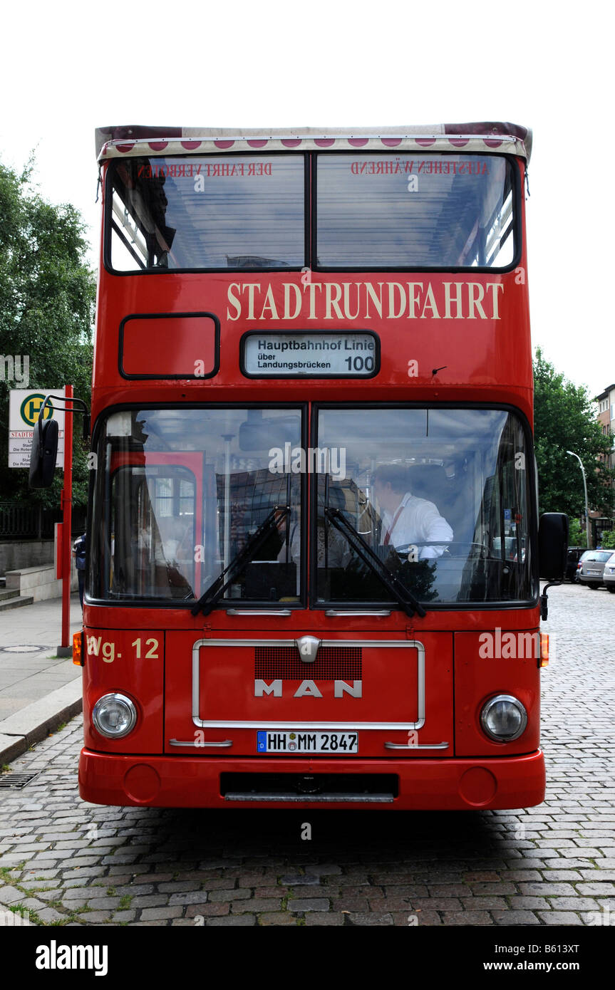 Tour bus photos hi-res stock photography and images - Alamy
