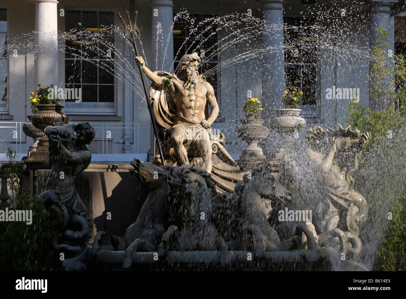 Neptune Fountain Cheltenham Stock Photos & Neptune Fountain Cheltenham ...
