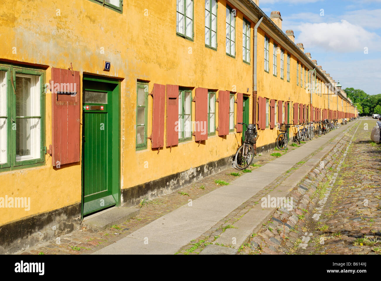 Working class housing hi-res stock photography and images - Alamy
