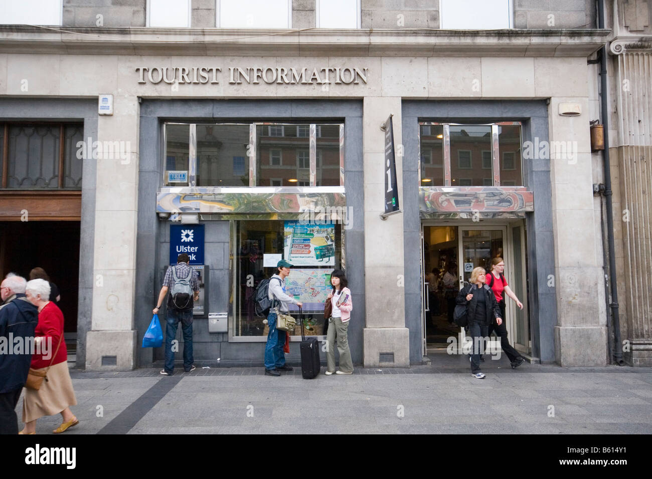Street tourist office ireland hi-res stock photography and images - Alamy
