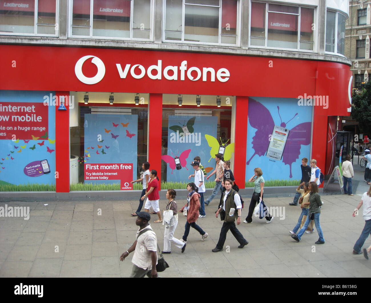Vodafone uk hi-res stock photography and images - Alamy