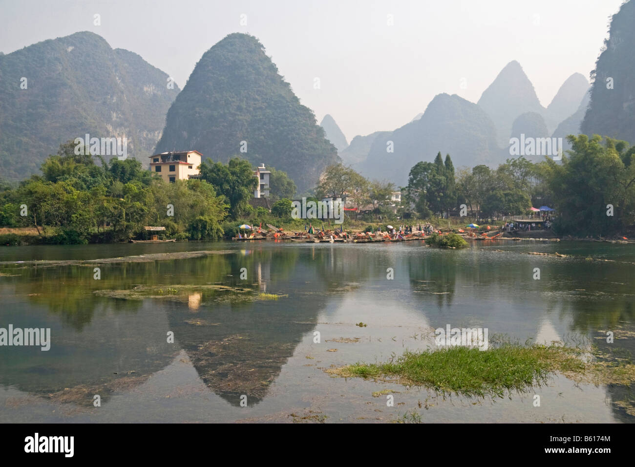 Lijiang river guilin china hi-res stock photography and images - Alamy