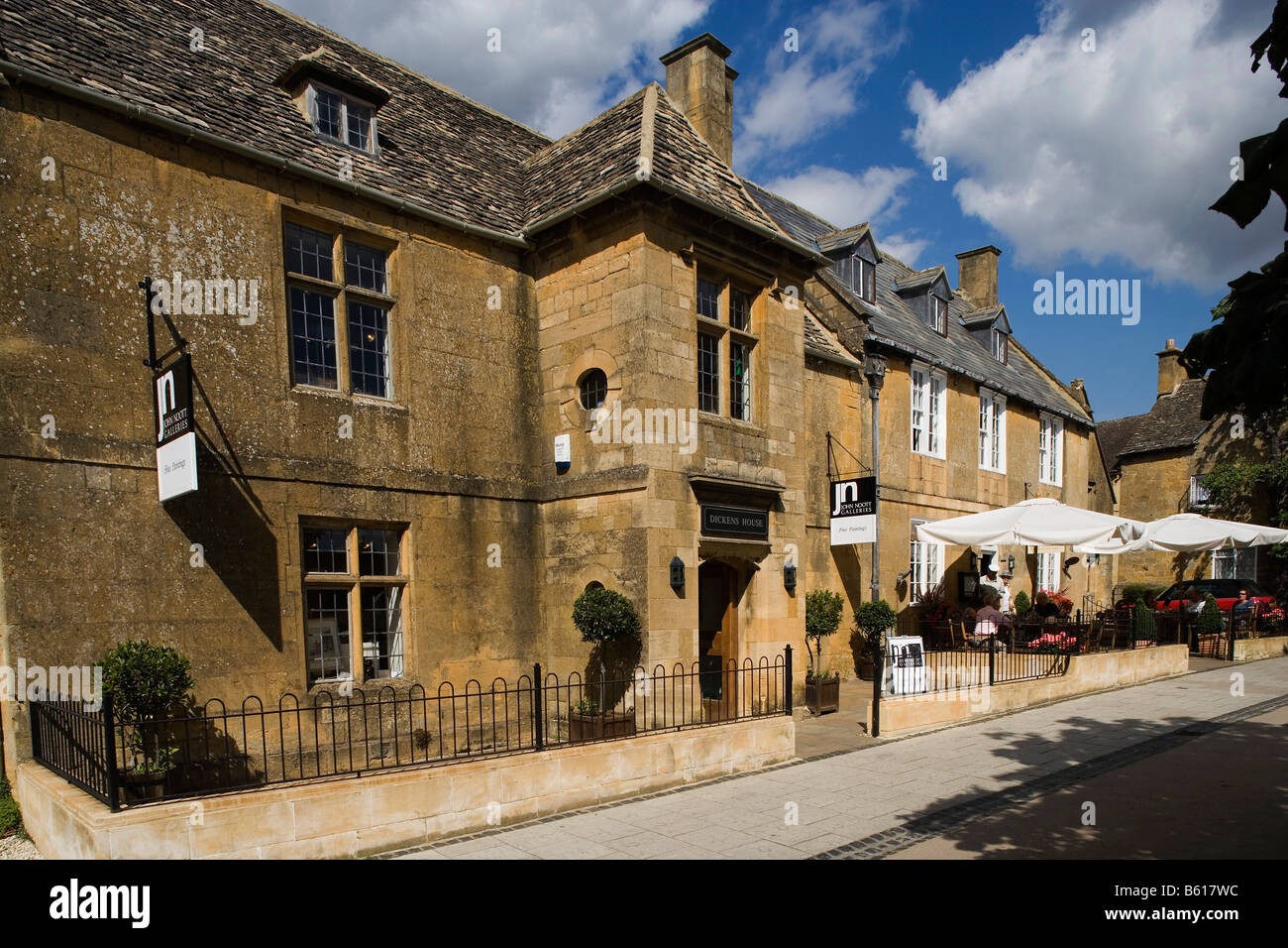 Broadway town center typical houses constructed in golden limestone ...
