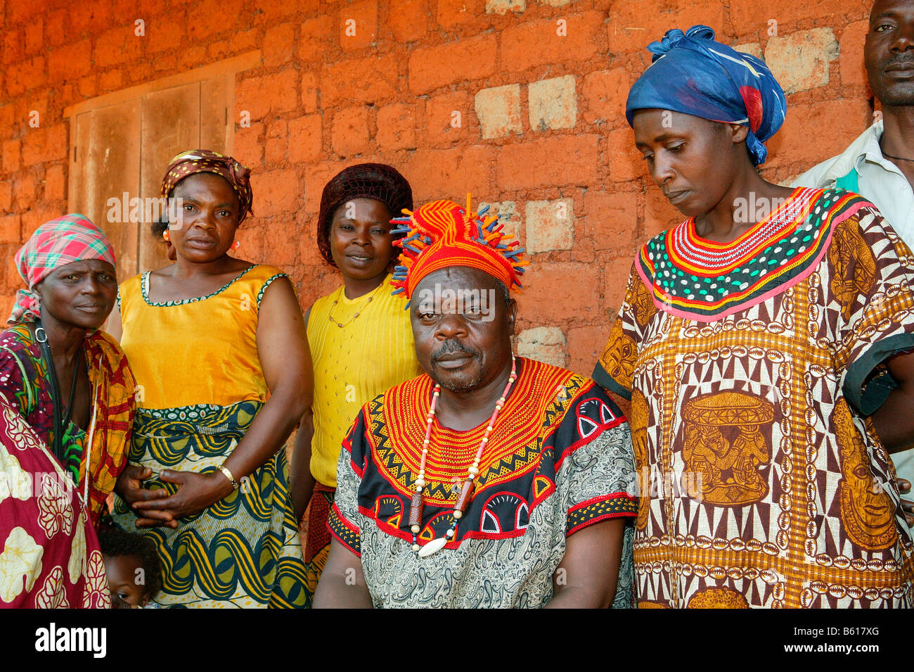 Clan chief surrounded by his family, Bamenda, Cameroon, Africa Stock ...