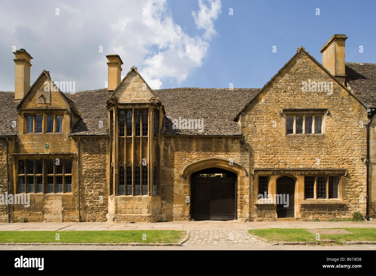 Chipping Camden town center typical houses Built in melow stone House ...