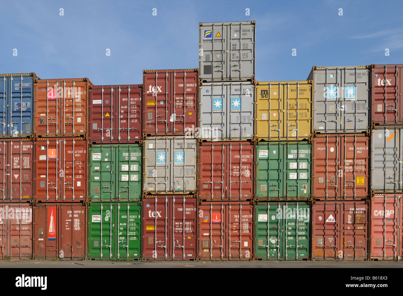 Overseas containers hi-res stock photography and images - Alamy