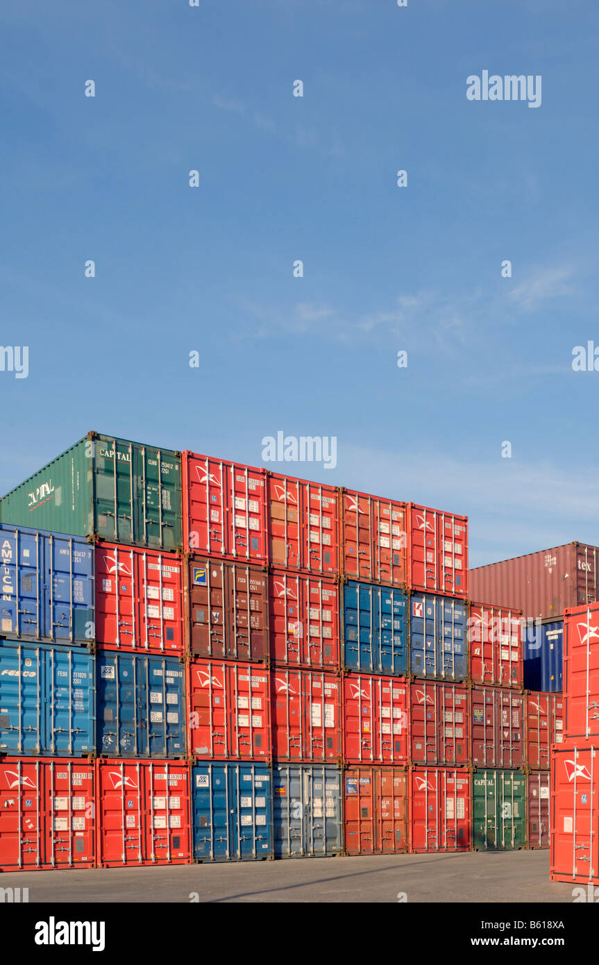 Overseas containers hi-res stock photography and images - Alamy