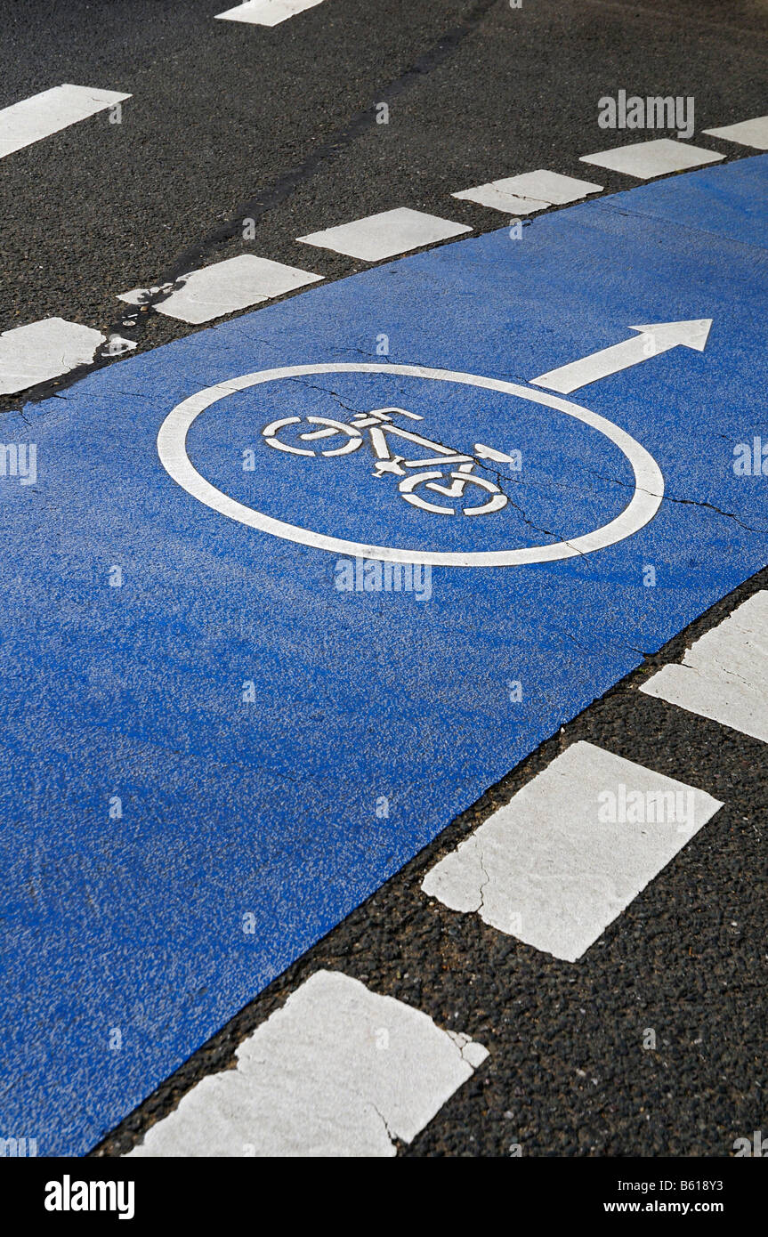 Blue cycles hi-res stock photography and images - Alamy
