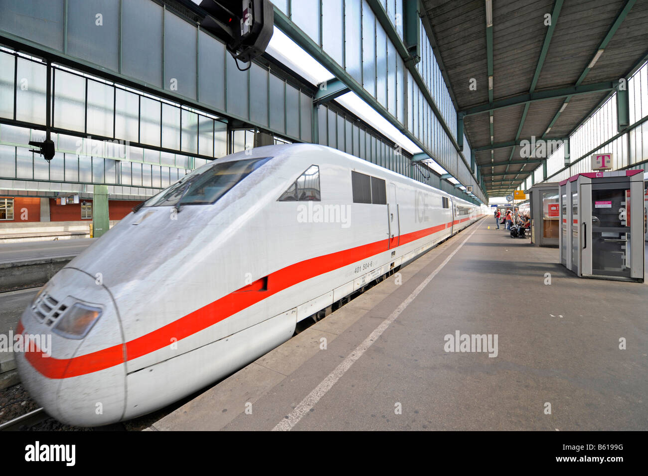 Stuttgart Hauptbahnhof High Resolution Stock Photography and Images - Alamy