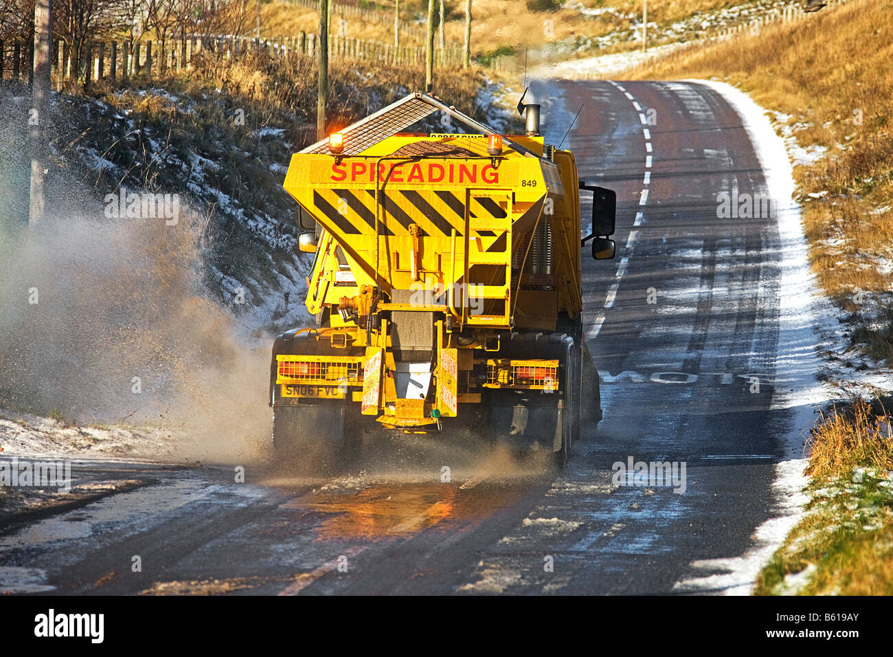 Grit lorry hi-res stock photography and images - Alamy