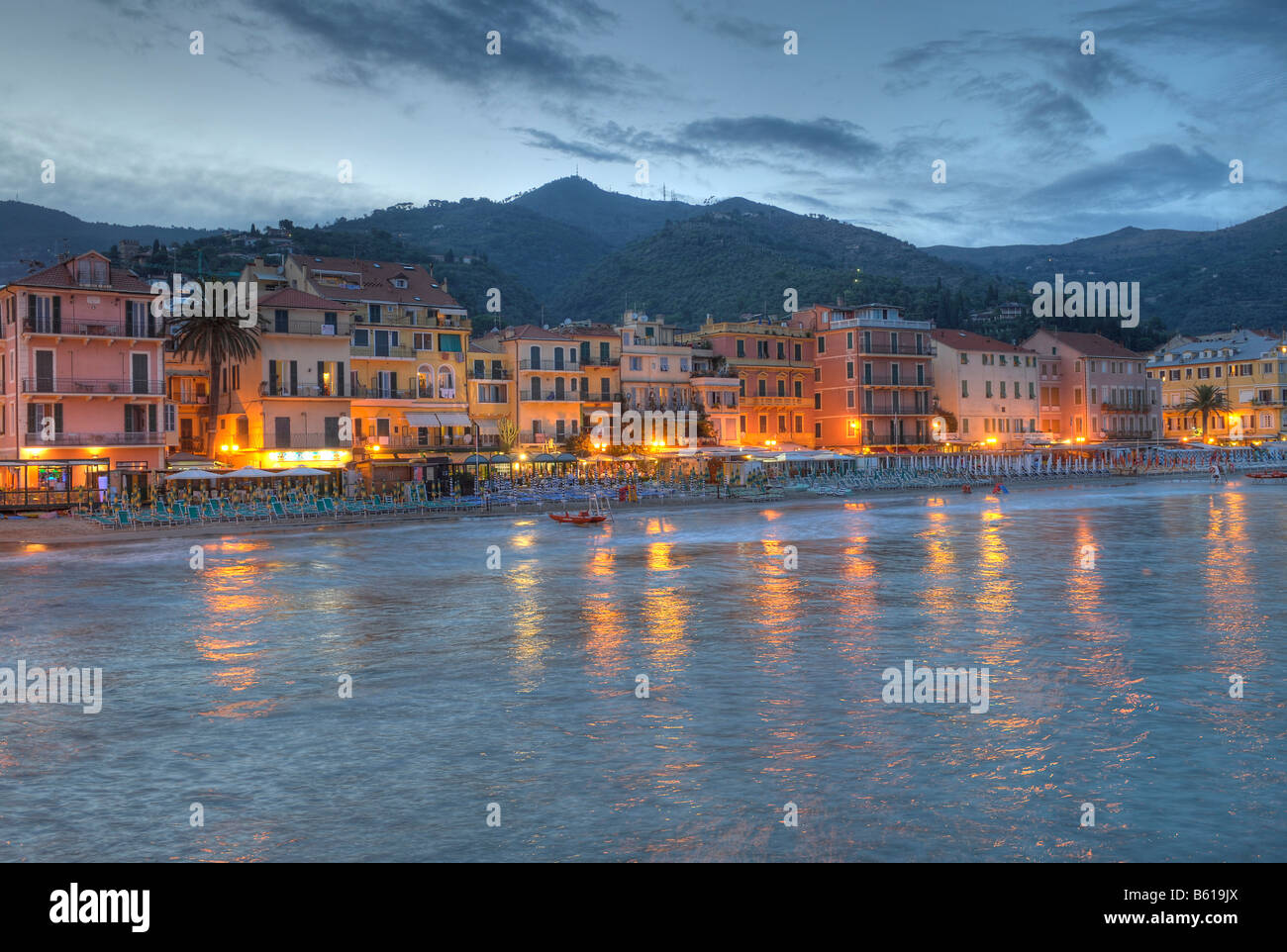 Alassio strand hi-res stock photography and images - Alamy