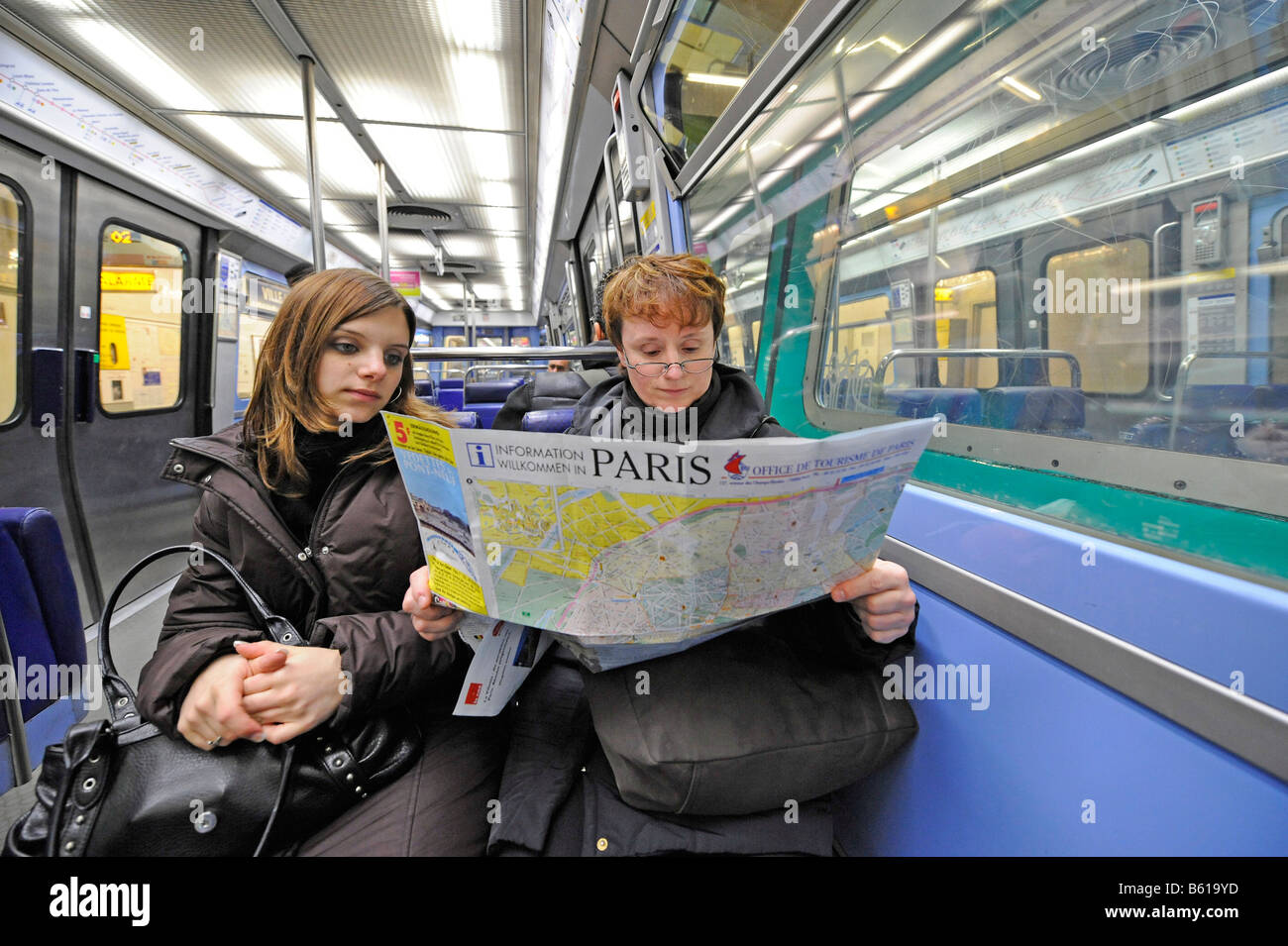 Subway map paris hi-res stock photography and images - Alamy
