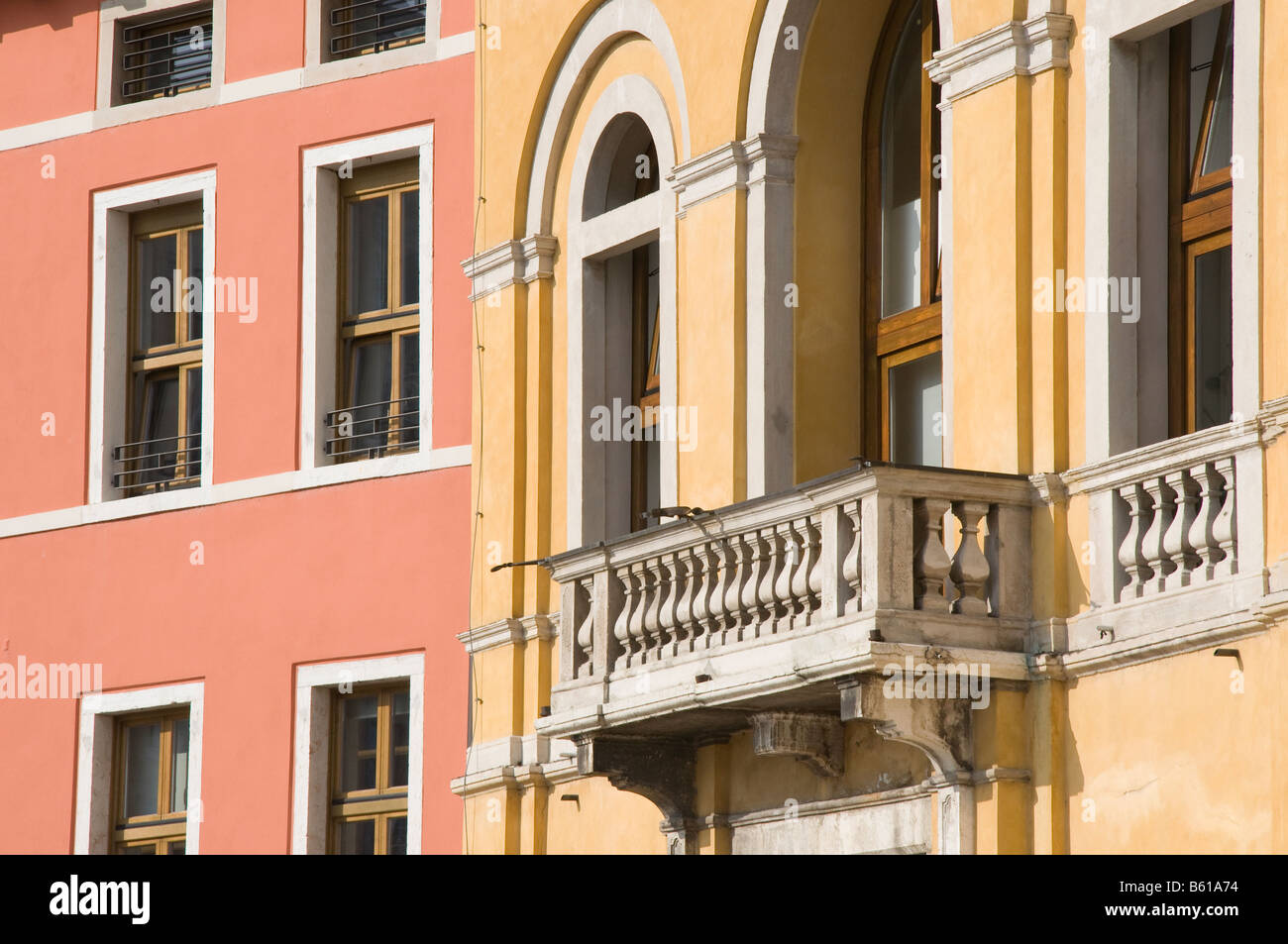 Old buildings riva del garda hi-res stock photography and images - Alamy