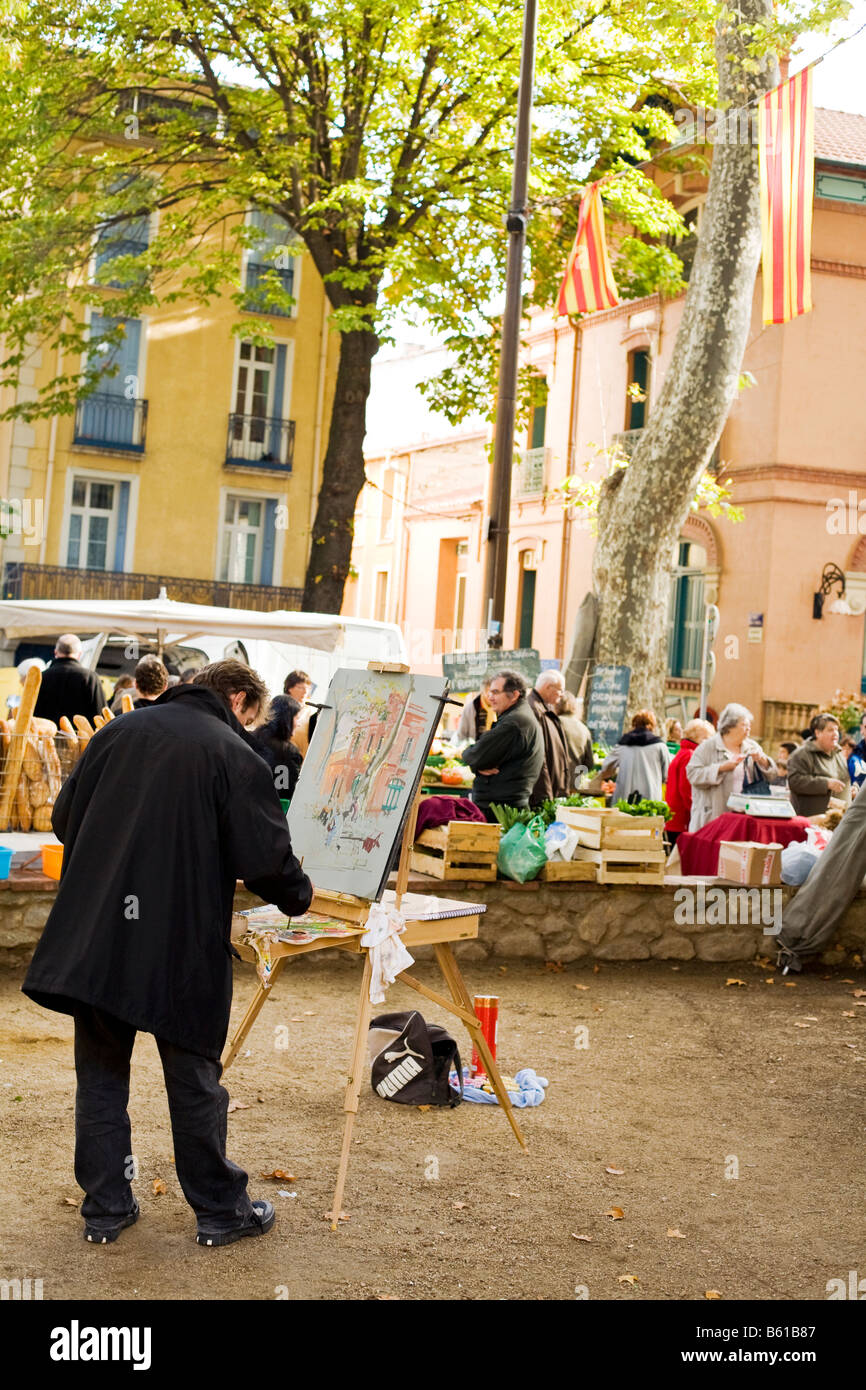 Front of his easel hi-res stock photography and images - Alamy