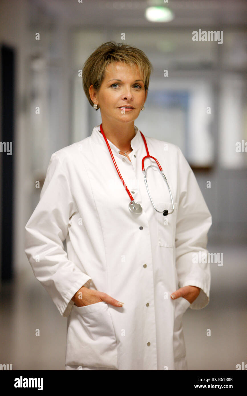 Female Doctor in a hospital Stock Photo - Alamy