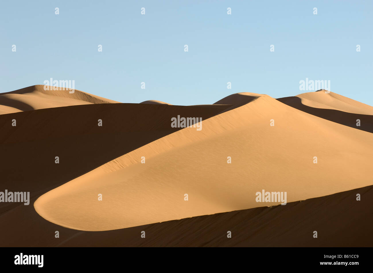 Erg Awbari Sahara desert Fezzan Libya Stock Photo - Alamy